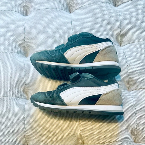 Puma | Shoes | Puma 7c Black Sneakers | Poshmark